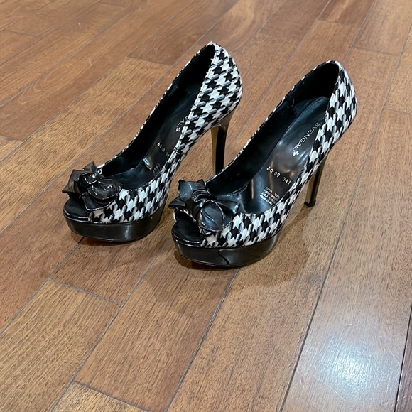 svengali | Shoes | Black And White Checkered High Heels | Poshmark
